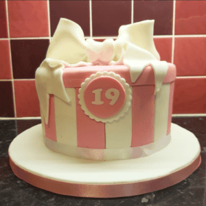13 Stunning 19th Birthday Cake Ideas You'll Obsess Over - Lifestyle DiJess